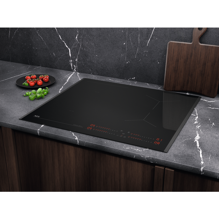 7000 SenseBoil Induction Full 60 cm Induction hob | AEG