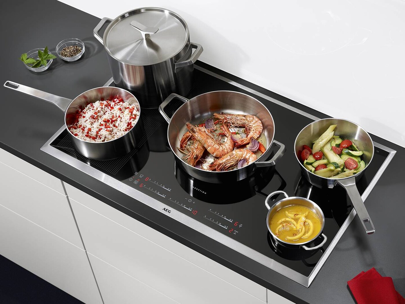 Hobs buying guide – choose the right hob for you | AEG | AEG