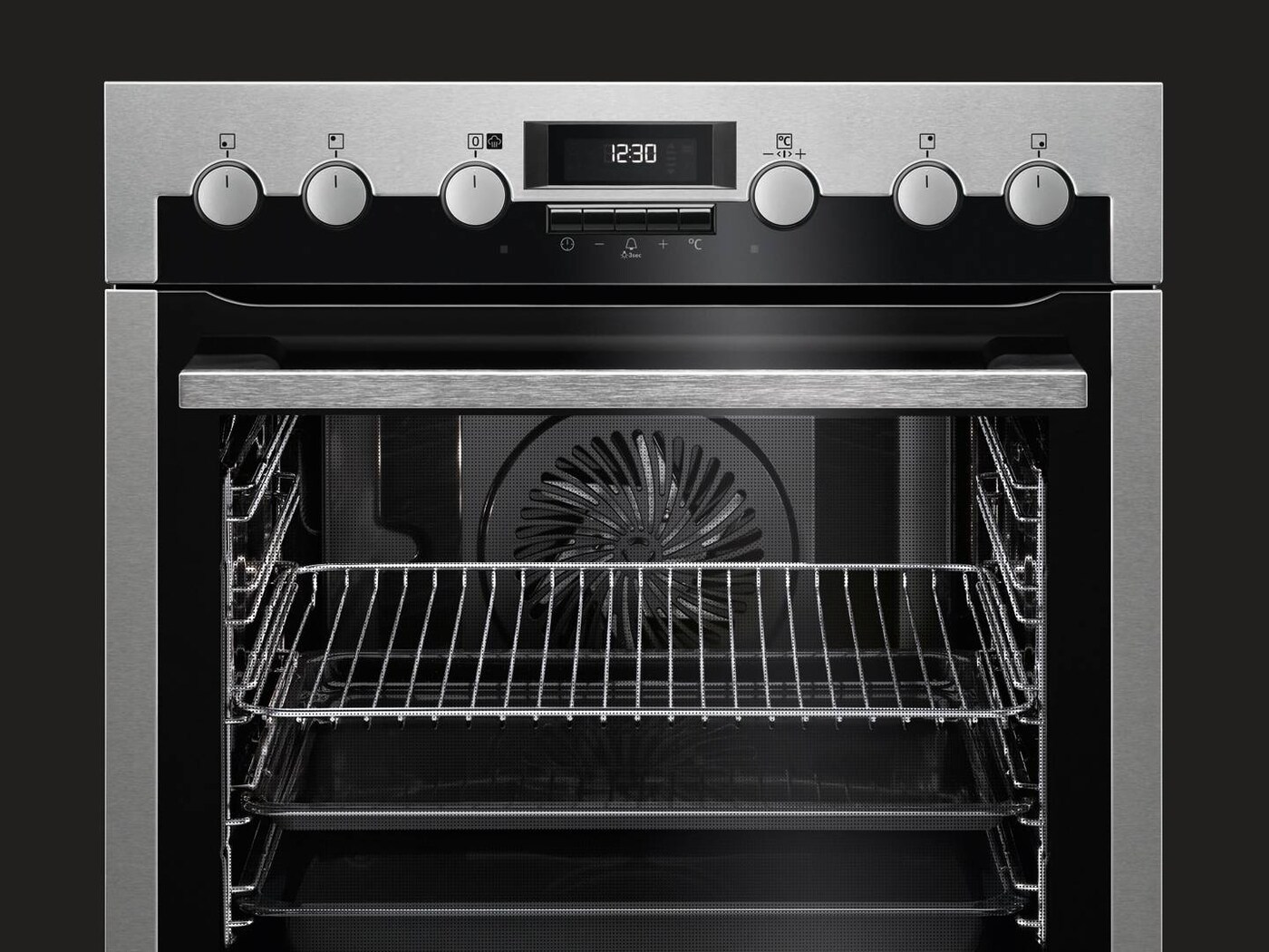 Oven buying guide – choose the right oven for you | AEG | AEG